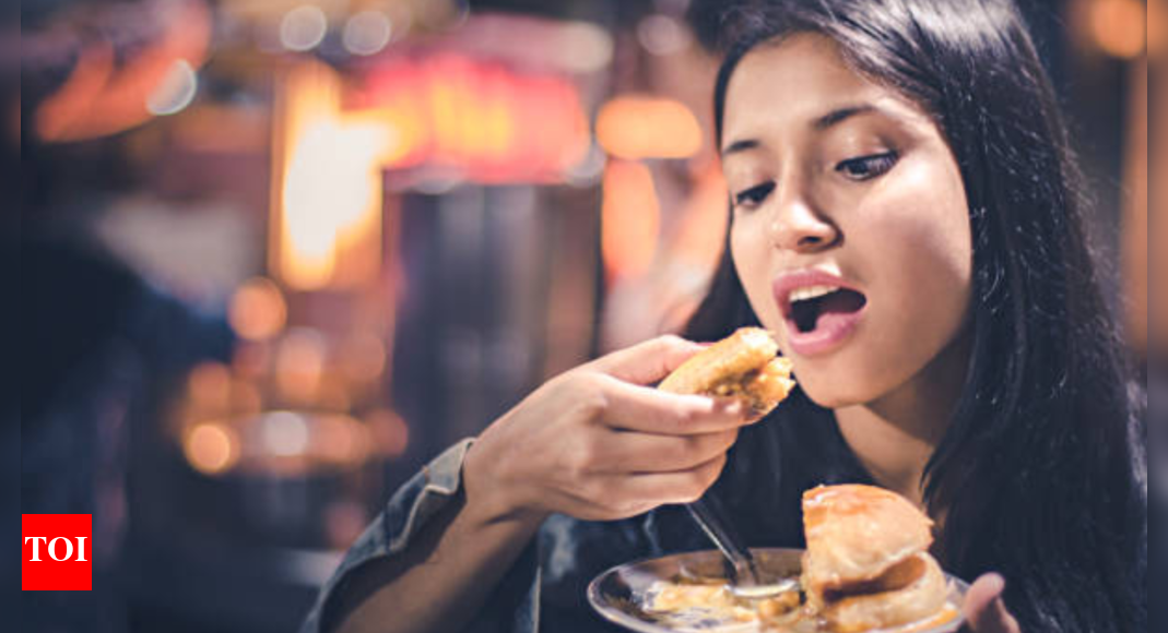 Mental Health: Eating junk food when stressed out can trigger anxiety ...