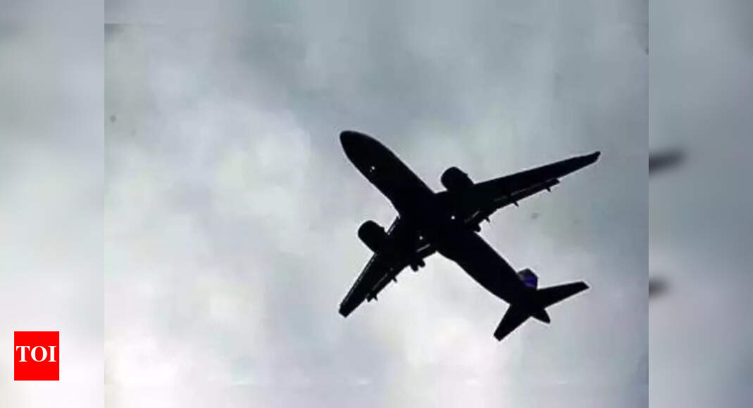 Rain lash Chennai, flight operations hit | Chennai News - Times of India
