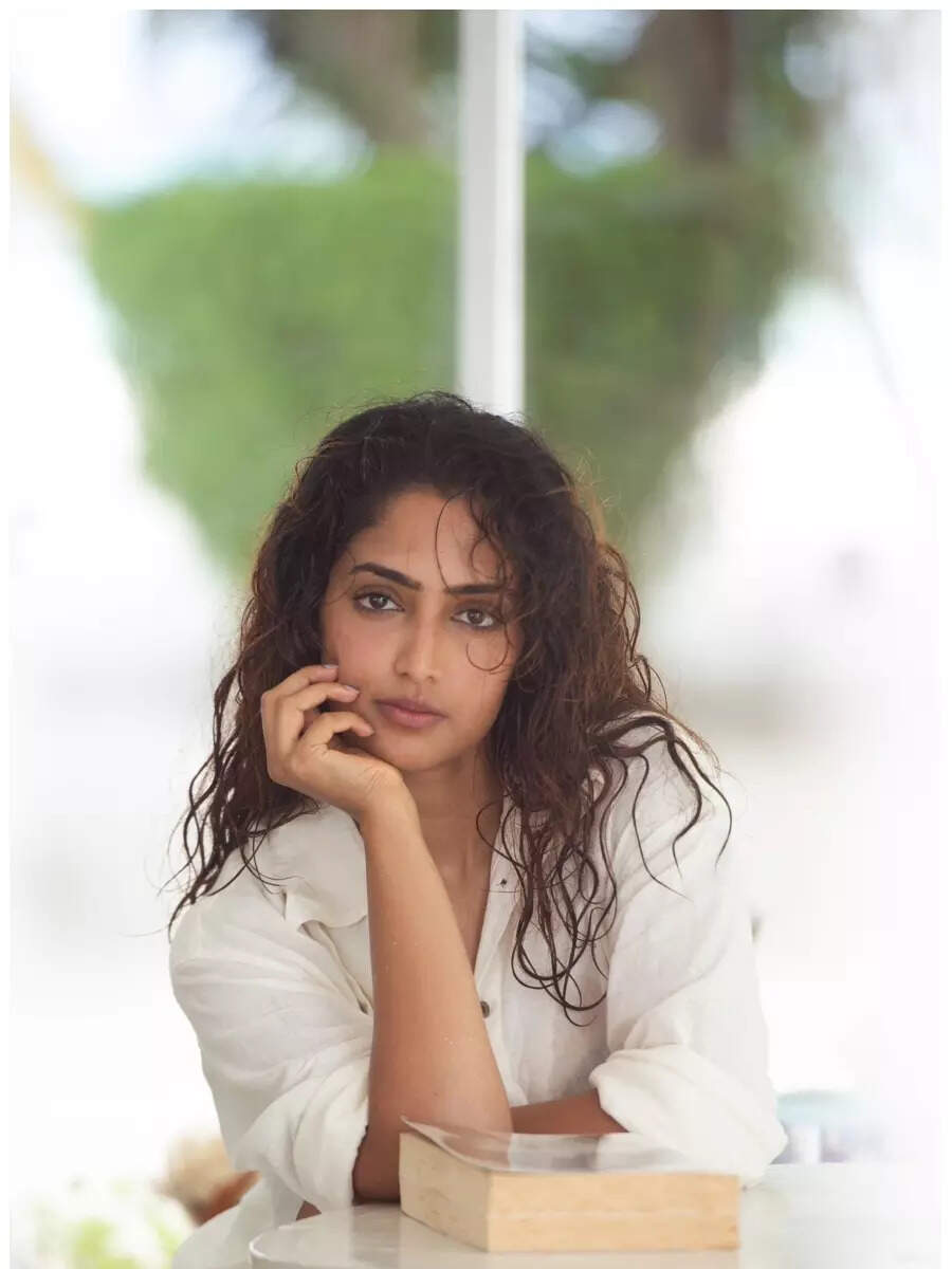 Reba Monica John's most ravishing pics | Times of India