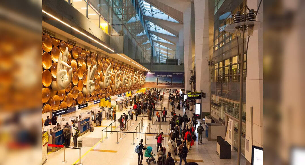Self Service Bag Drop Service: Delhi Airport launches country’s first ...