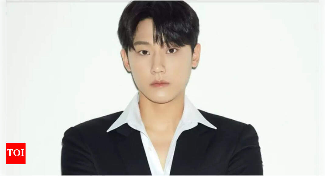 Lee Do Hyun selected as narrator for military documentary 'Good Bye ...