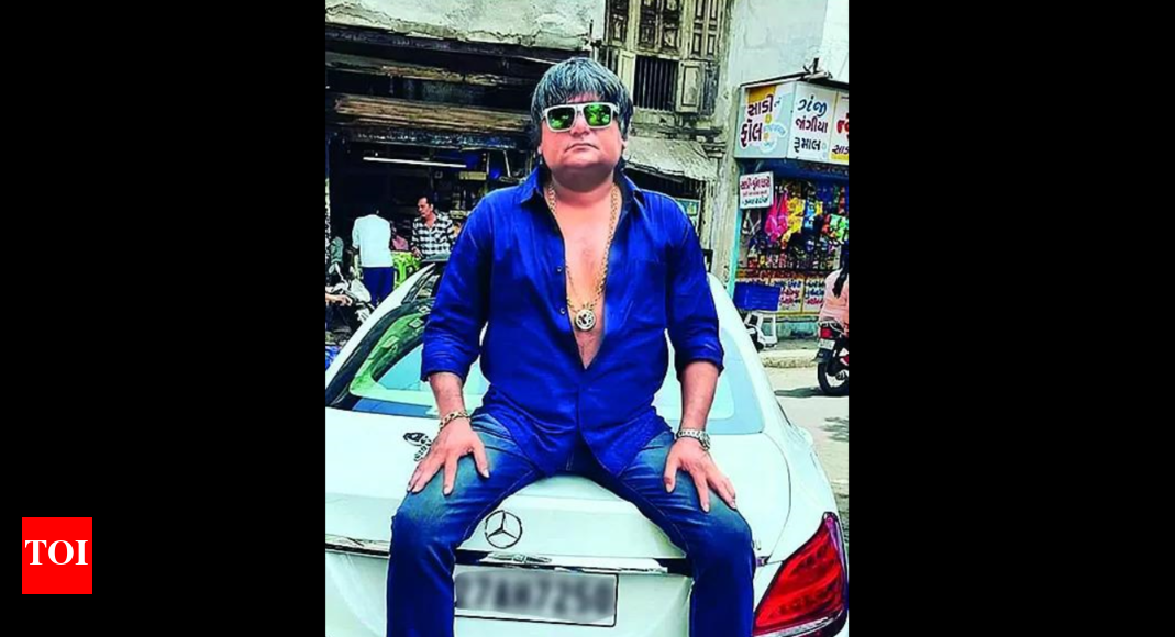 Murder accused Montu Namdar escapes from police custody again | Ahmedabad News - Times of India