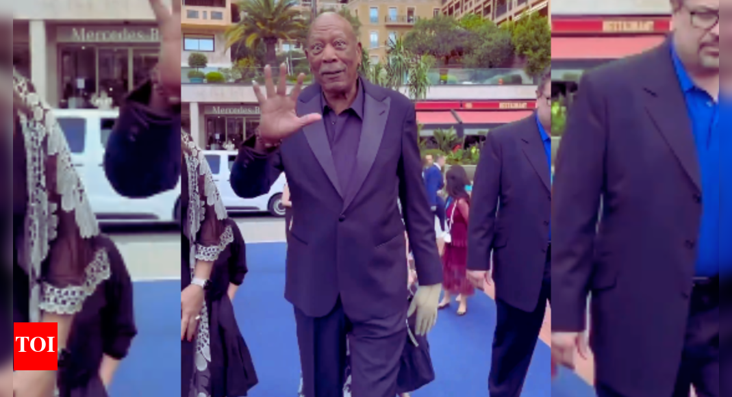 Morgan Freeman: 'He's 87' trending after Morgan Freeman's new video ...