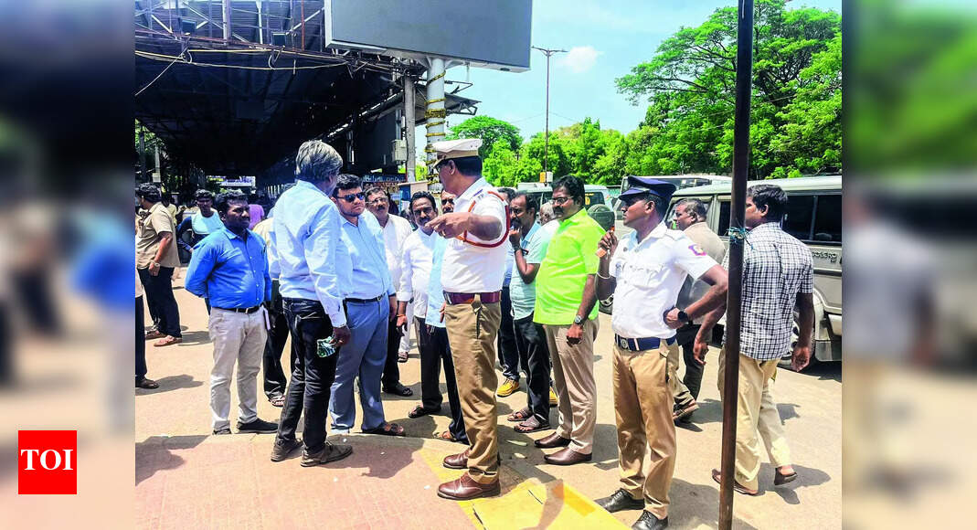 GST Road: Clearance of Small Encroachments on GST Road in Chennai ...