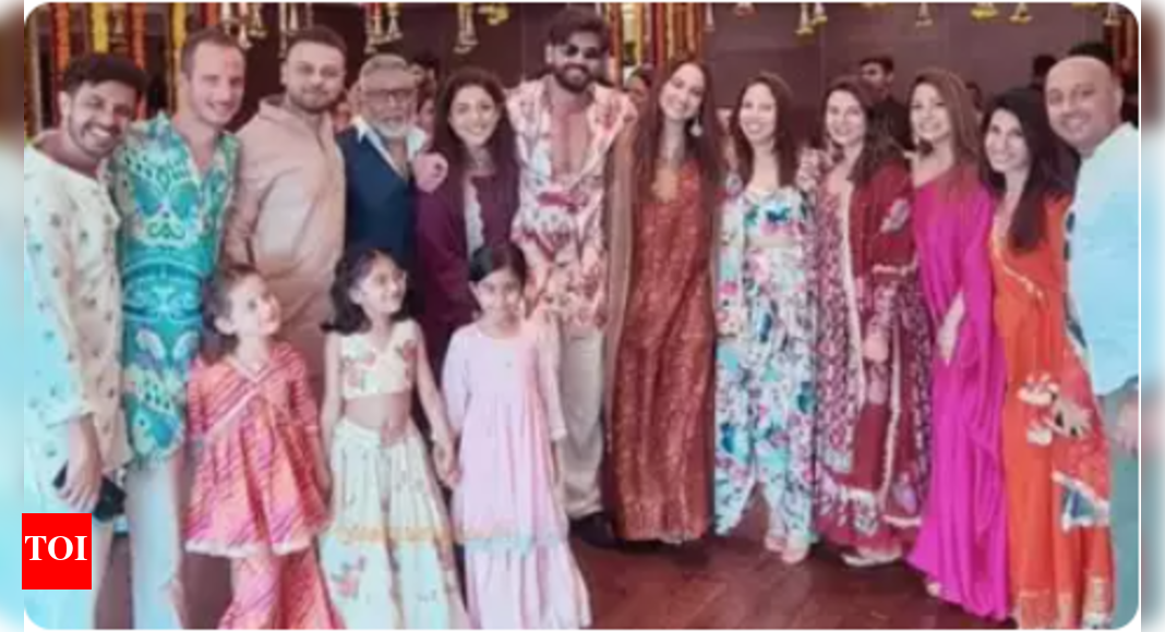Sonakshi Sinha-Zaheer Iqbal wedding: The couple look so much in love in ...