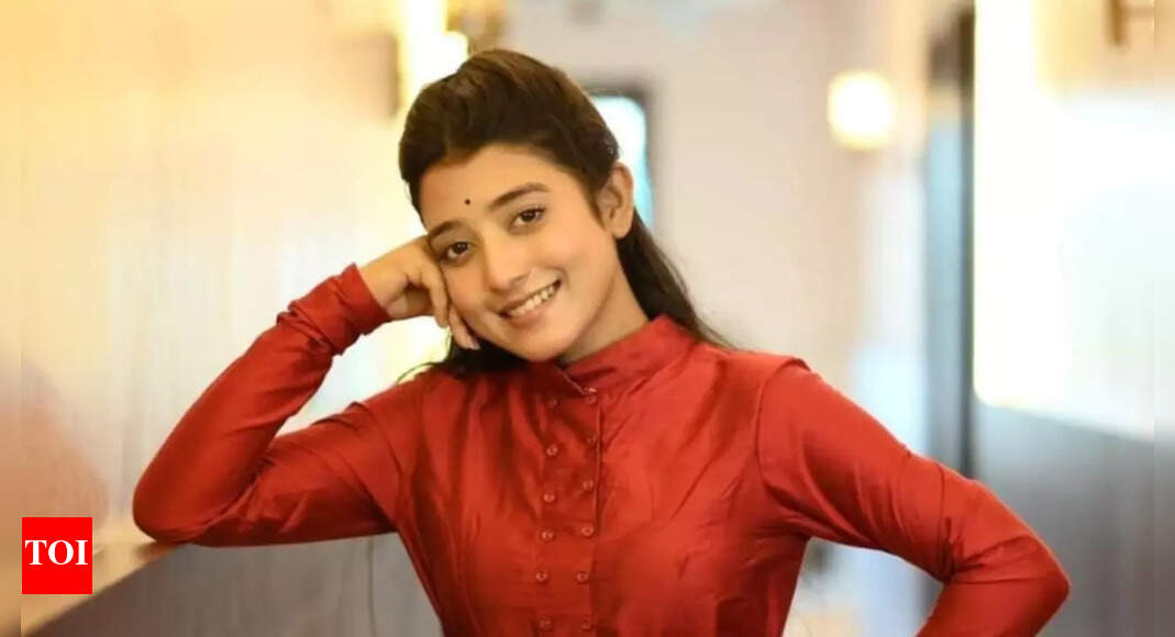 Rachana Banerjee asks Aratrika whether she resembles her reel character ...