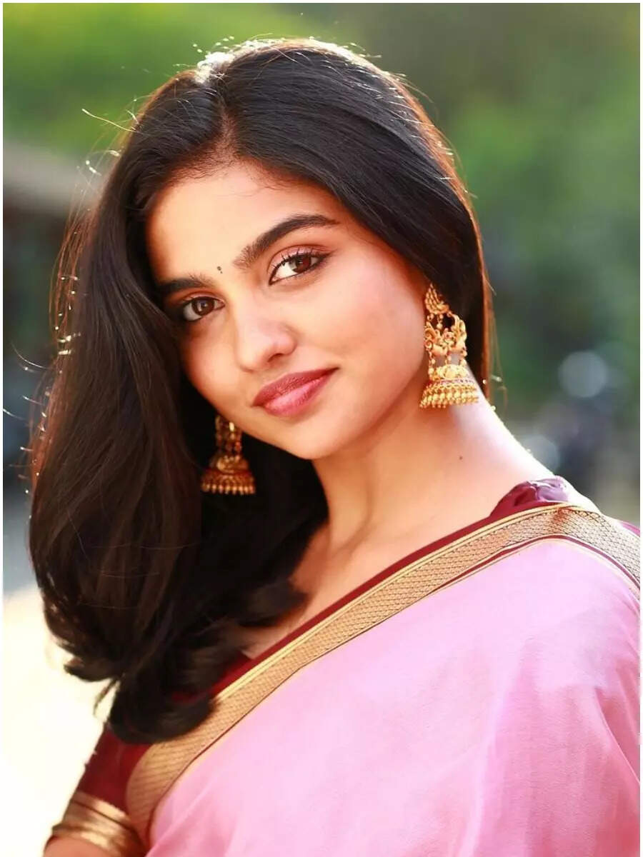 Stunning pictures of ‘Premalu’ actress Mamitha Baiju | Times of India