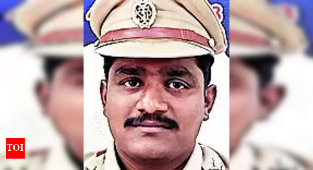 Bribe Case: Sub-Inspector on the Run After ACB Books His Driver in ...