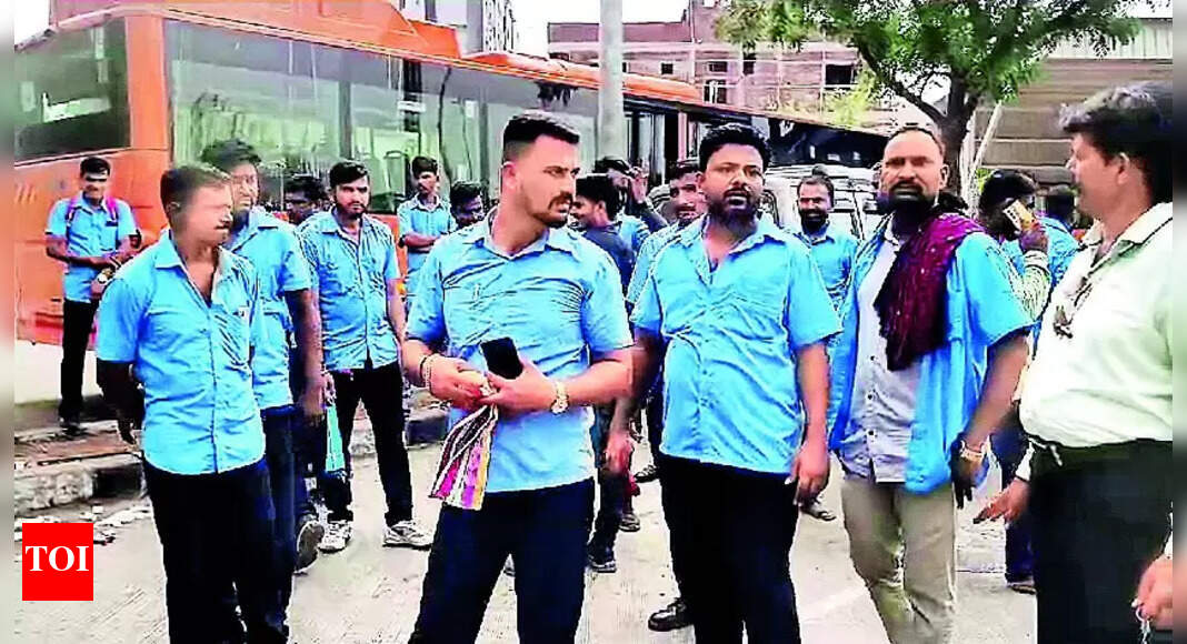 BRTS bus drivers go on strike over unpaid salaries | Surat News - Times ...