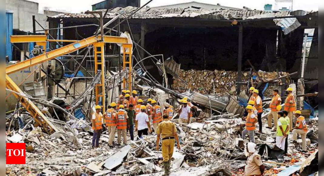 Blast at factory making fire extinguishers kills 4 in Gurgaon | Gurgaon ...