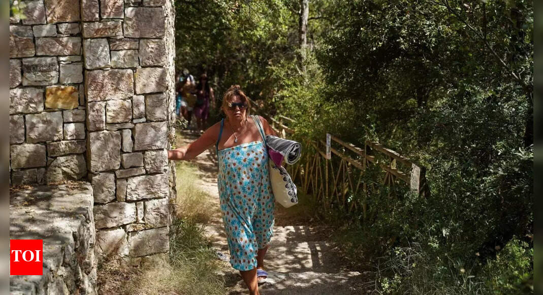 Tourist death toll from Greek heat wave rises to 6, others missing ...