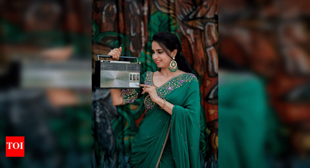 For me, music is like magic: Mridula Warrier | Malayalam Movie News ...