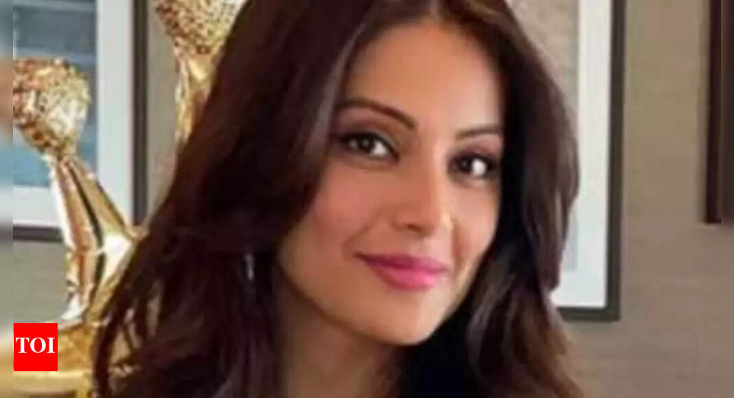 Bipasha Basu slams paps for 'guess who?' photos of actresses: 'Absolutely offensive and annoying ...
