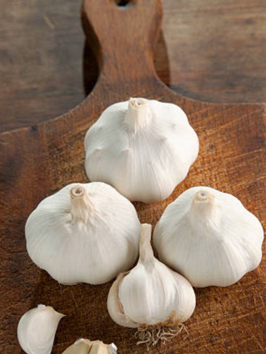9 Health Benefits Of Eating Garlic | Times Now
