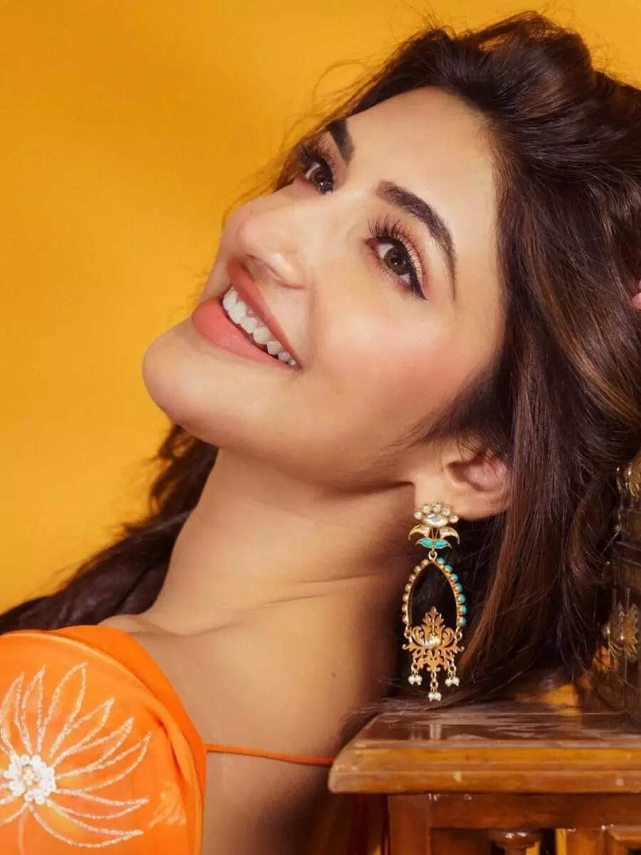 Sreeleela Sets New Fashion Trends in her Vibrant Orange Ensembles ...