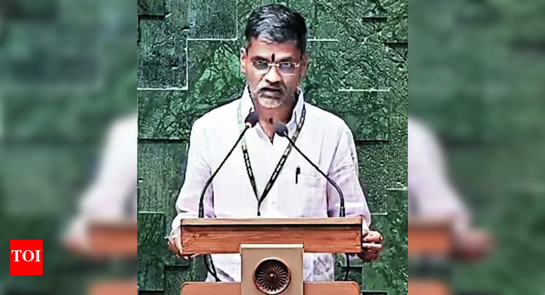 Lanke: NCP (SCP) MP Nilesh Lanke Takes Oath in English, Mocking Vikhe ...