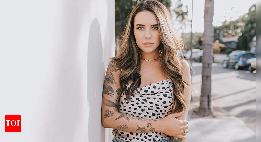 Alexis Haines Reacts To 2010 Pretty Wild Audio About Her Kitten Heels Going Viral On Tiktok
