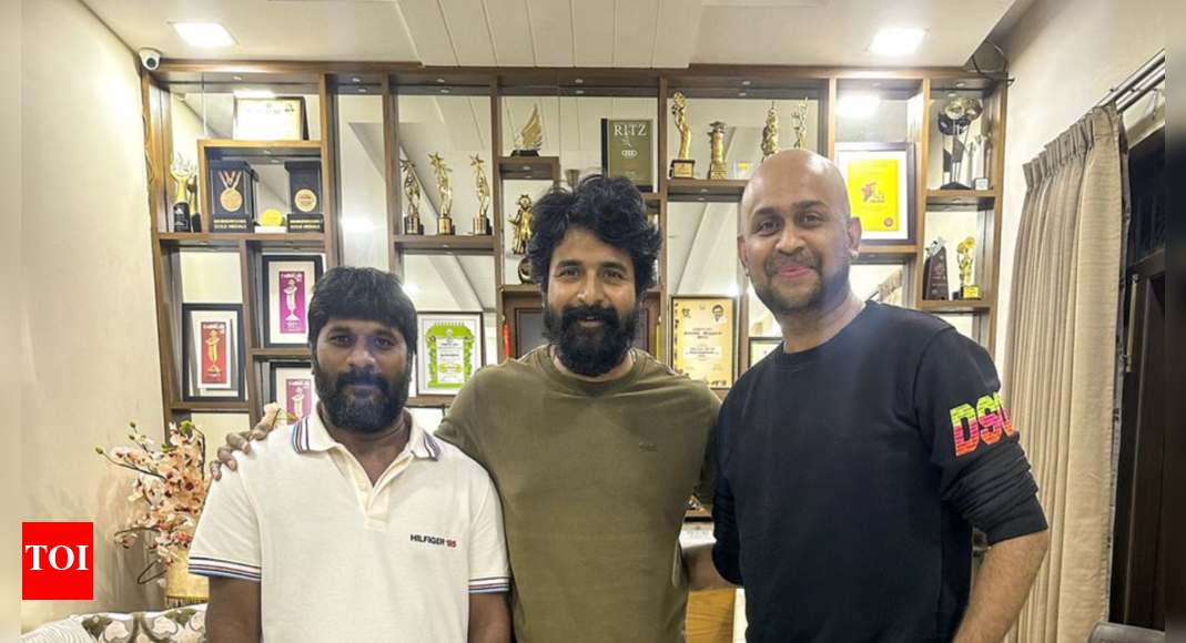 Sivakarthikeyan meets 'Maharaja' director Nithilan Swaminathan! | Tamil ...