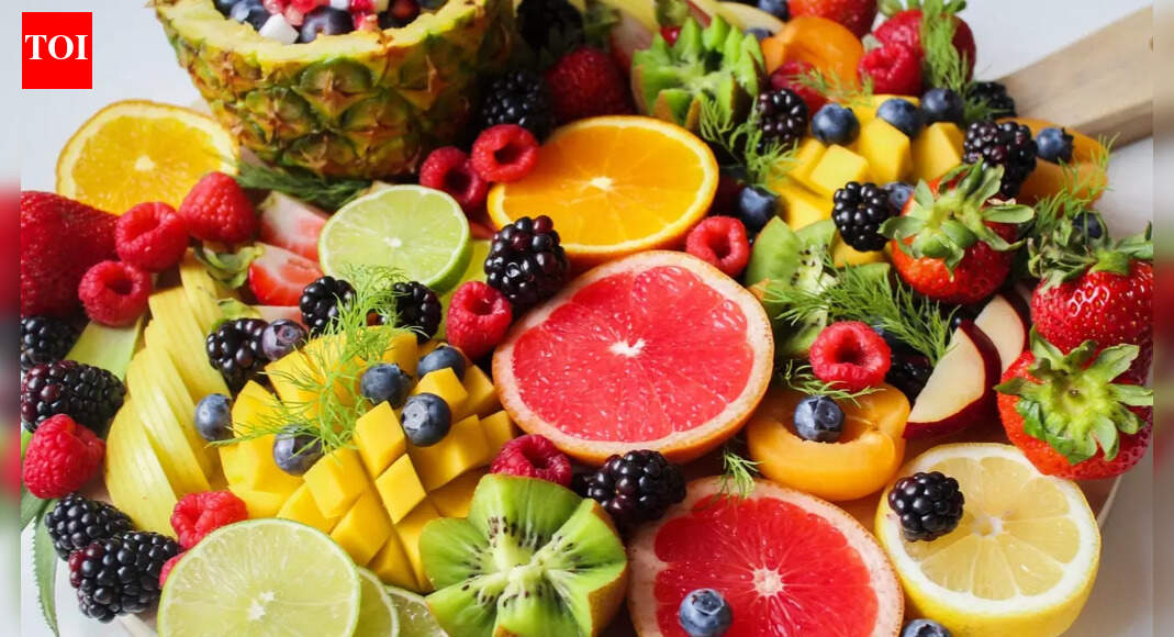 15 fruits with the highest and lowest amounts of sugar