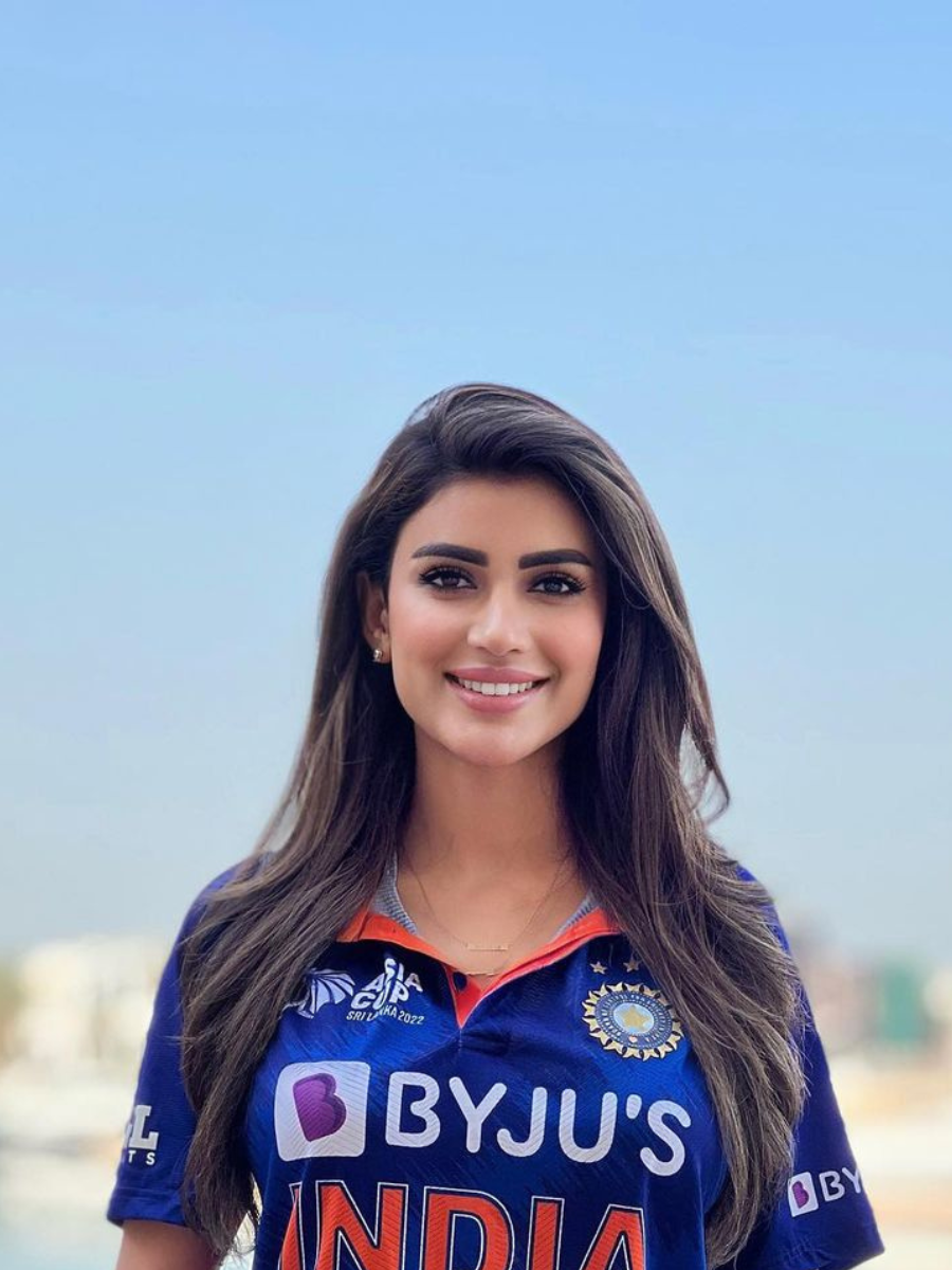 Meet Wazhma Ayoubi, An Afganistan Fan Who Loves India | Times Now