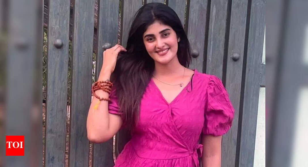 Karthick Vasu and Nimeshika Radhakrishnan to play lead roles in ...