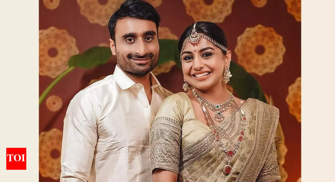 Meera Nandan drops a glimpse of her dreamy wedding with Sreeju - Watch video | - Times of India