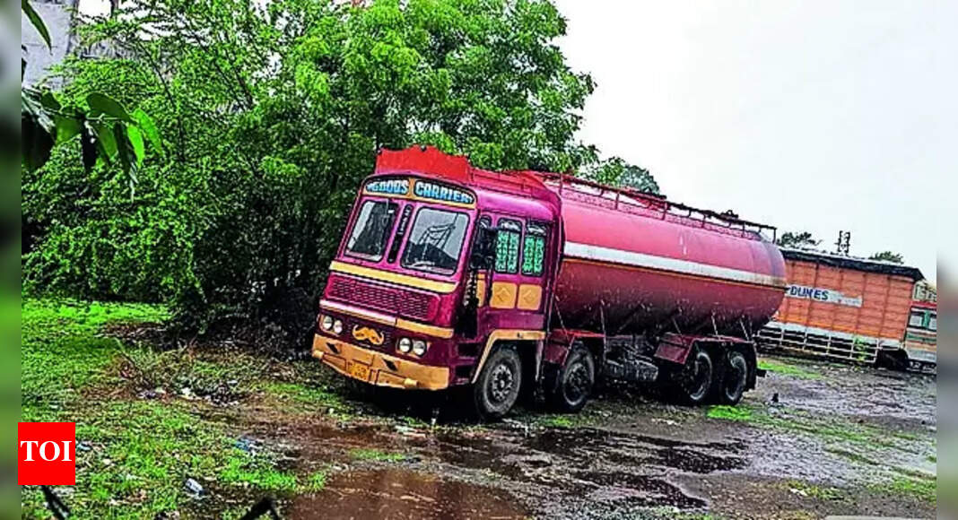 Toxic Waste: 2 arrested for dumping toxic waste in the open | Surat ...