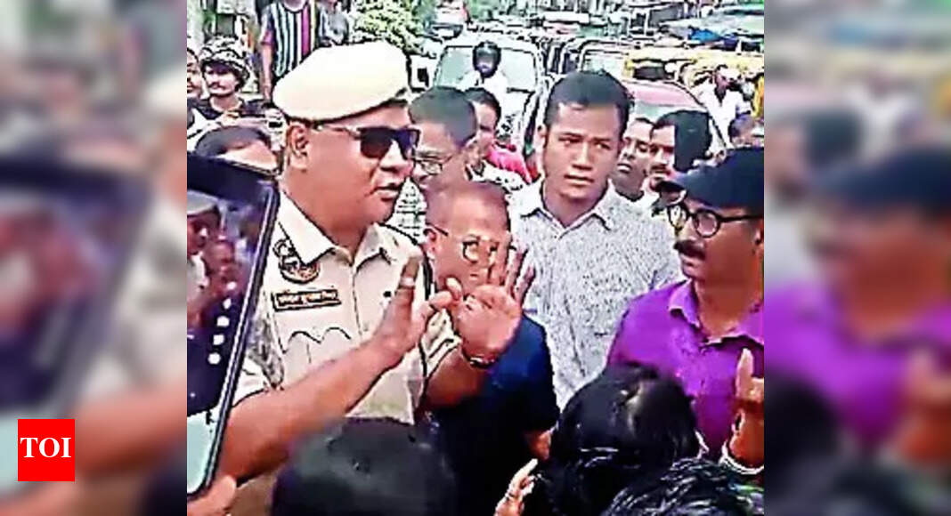 Silchar: Protest over bad roads in Silchar | Guwahati News - Times of India