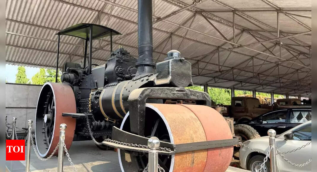 Left to rot at Patna Museum for over a year, vintage roadroller rescued ...