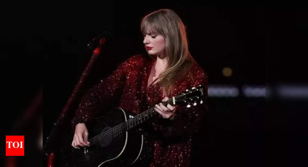 Taylor Swift surprises fans with 2 new mashups during Eras Tour show in ...