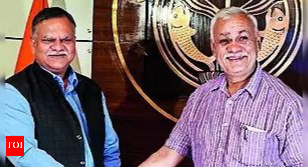 Manoj Singh, Yogi's trusted officer, is new UP chief secretary ...