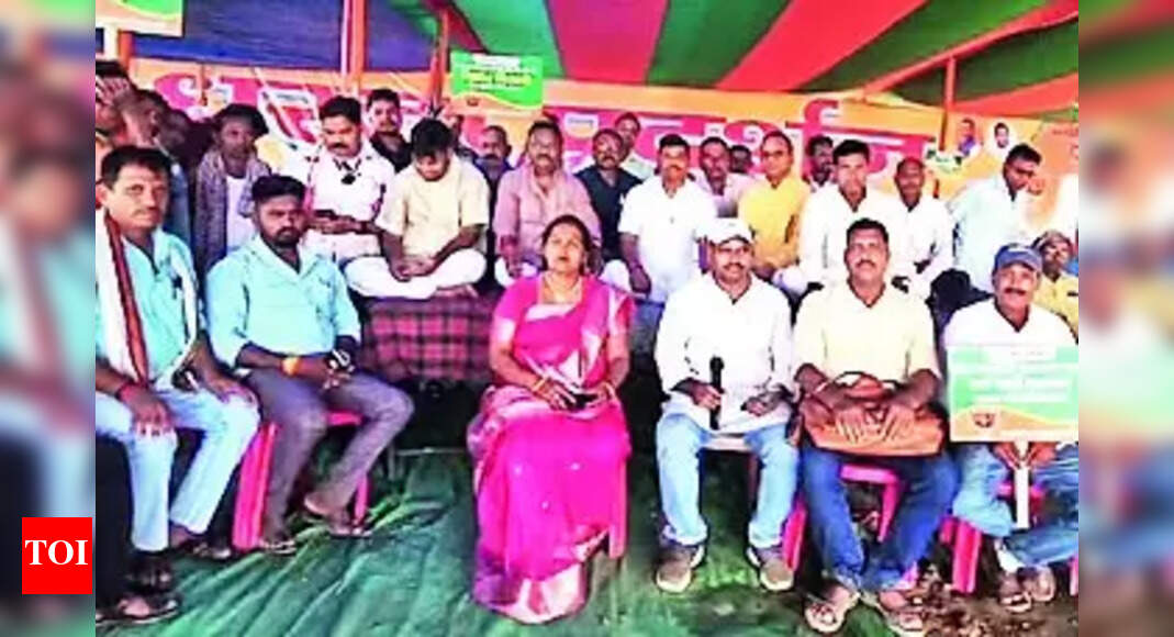 Economic Blockade: BJP’s economic blockade in Tandwa enters 2nd day ...