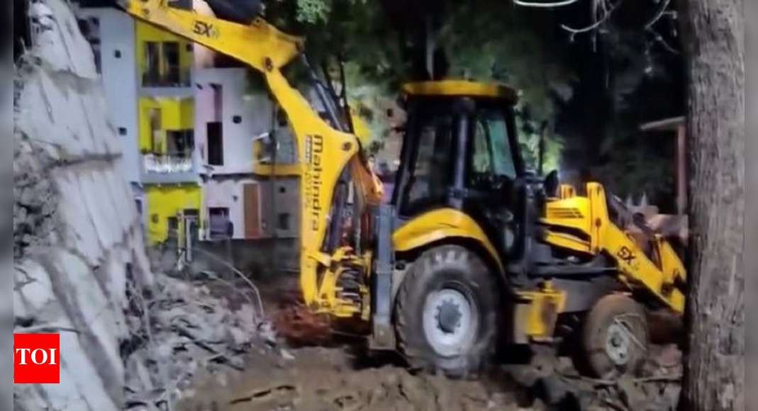 Water Tank Collapse: 2 die in water tank collapse, CM gives ...