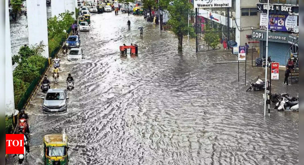 71mm of rain cripples Ahmedabad, leaves roads waterlogged | Ahmedabad ...