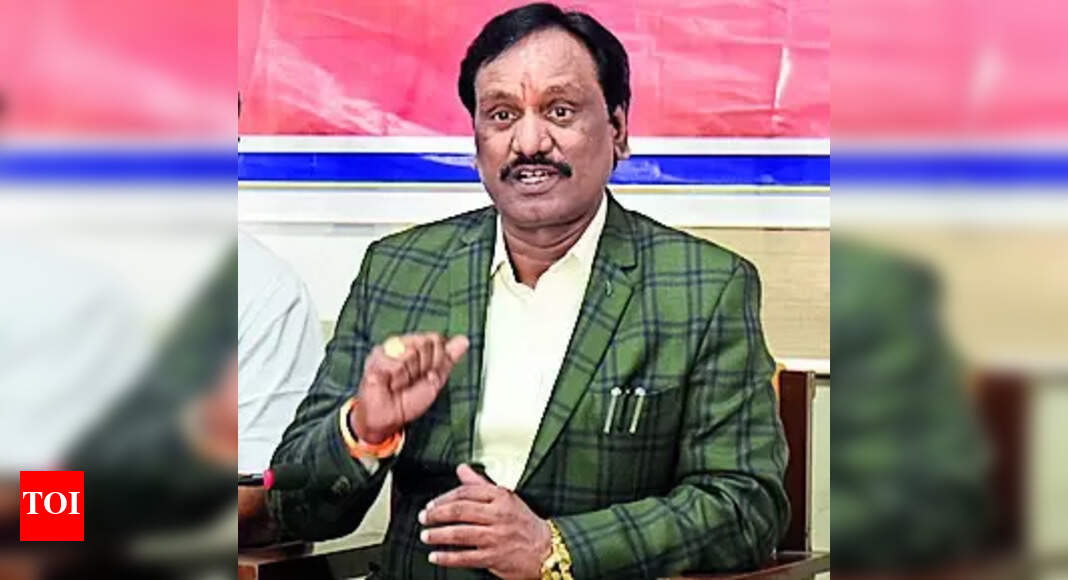Maharashtra State Legislative Council: Ruckus in Maharashtra ...