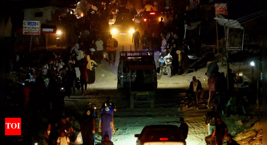 Israel-Hamas war: IDF tells civilians to leave Rafah suburbs - Times of ...