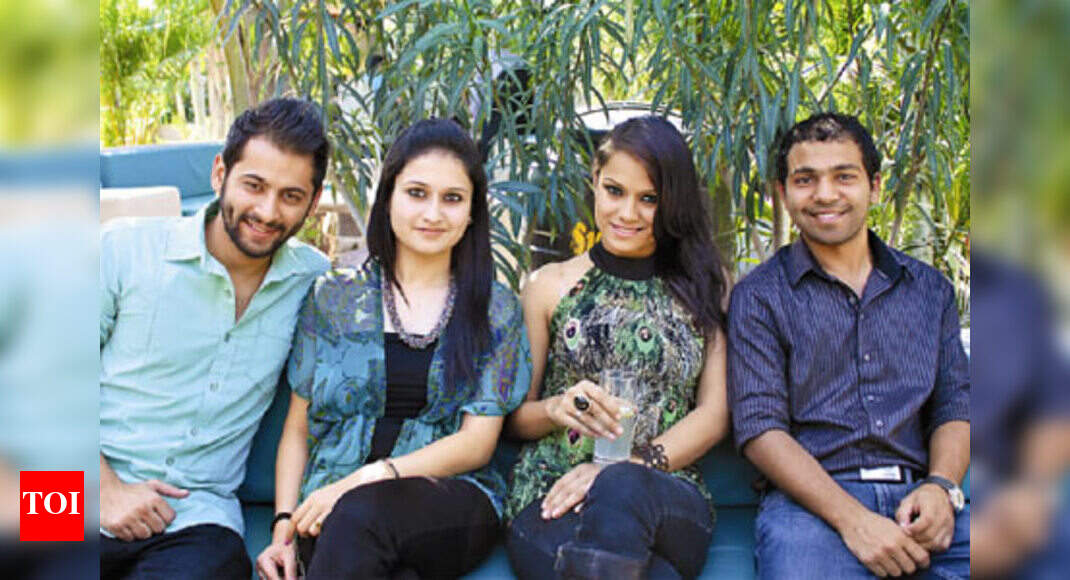 A tantalizing Sunday brunch with live band performance hosted at Maya ...