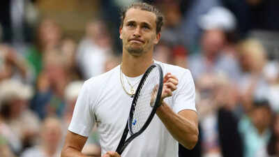 Alexander Zverev makes winning start in bid for first Grand Slam title ...