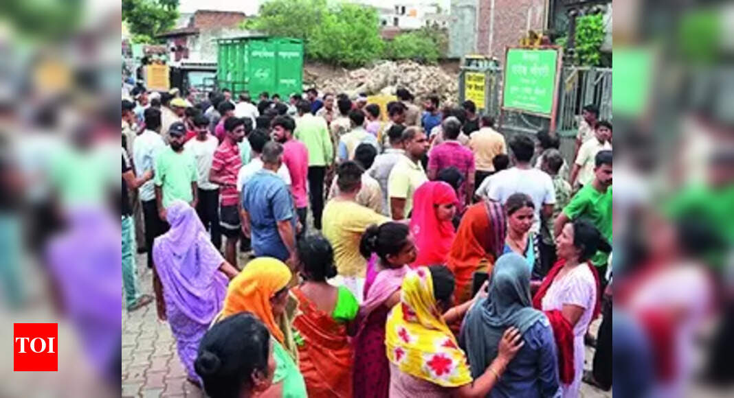 Mathura Overhead Tank Collapse: Mathura overhead tank collapse: Three ...