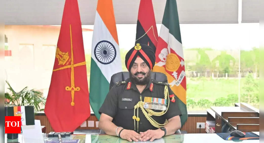 Lt Gen Manjinder Singh takes over reins of South Western Command ...