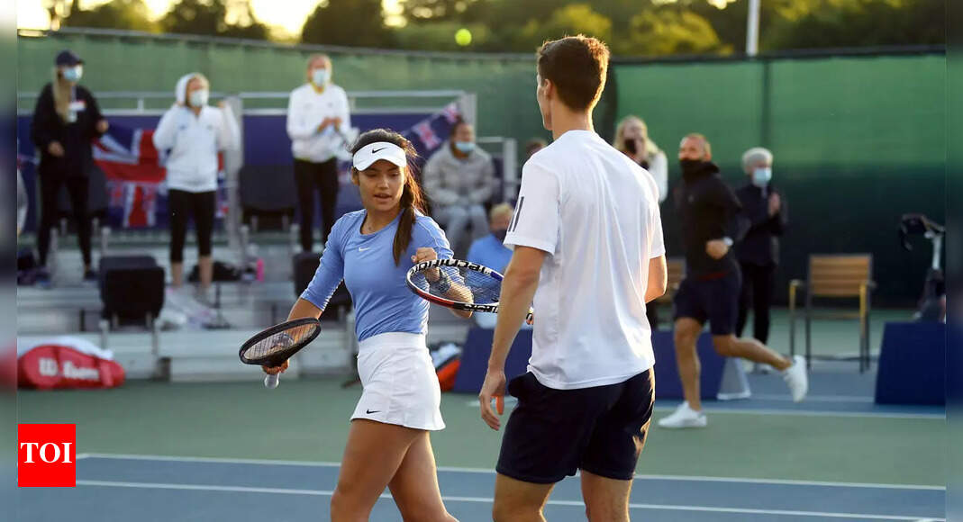 Andy Murray to team up with Emma Raducanu in Wimbledon mixed doubles ...
