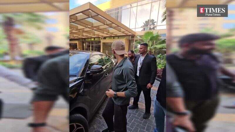 Kartik Aryan spotted in Pune