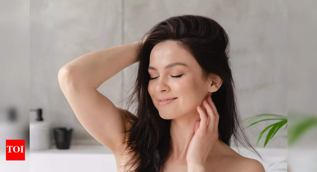 Oiling Hair Benefits: Is oiling hair before shampooing important? | - Times of India