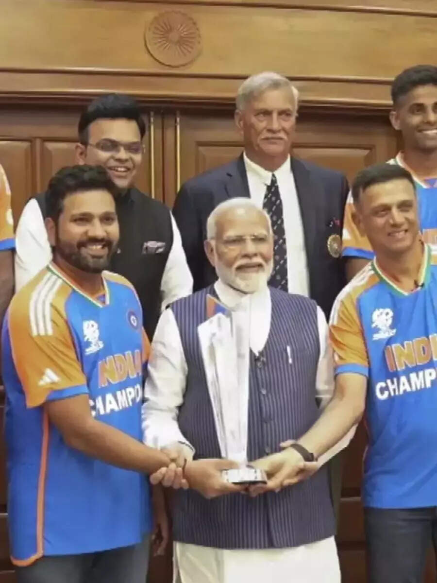 Team India meets with PM Modi | Times of India