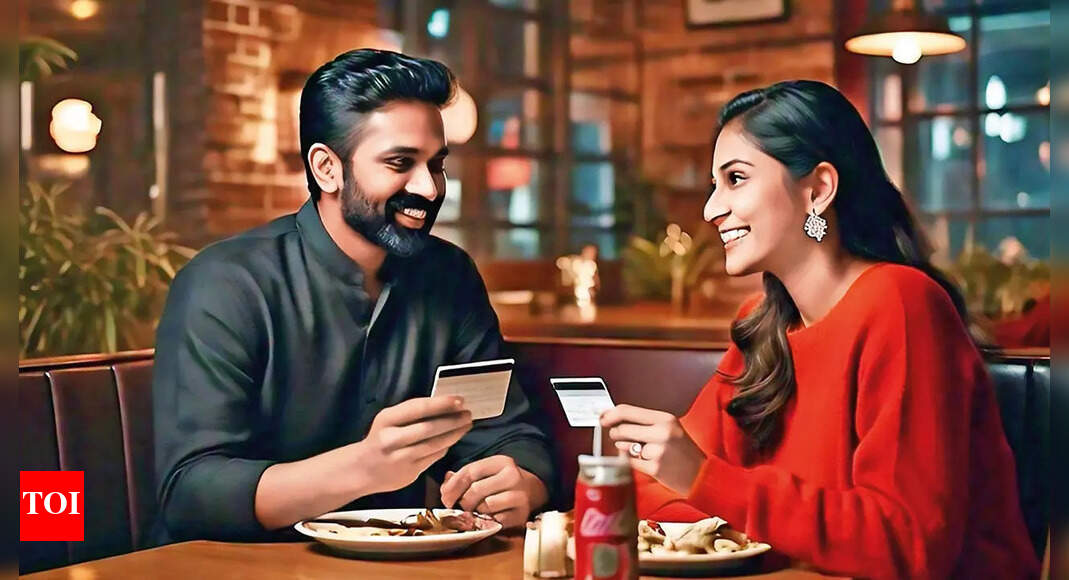 #ModernDating: Who should pay on the first date? - The Times of India