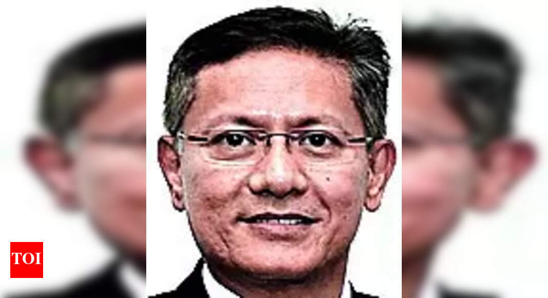 Sawang: Former DGP Damodar Gautham Sawang resigns as APPSC chairman ...