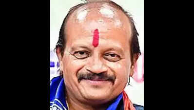 Vasant More: Vasant More joins Shiv Sena (UBT) after quitting VBA ...