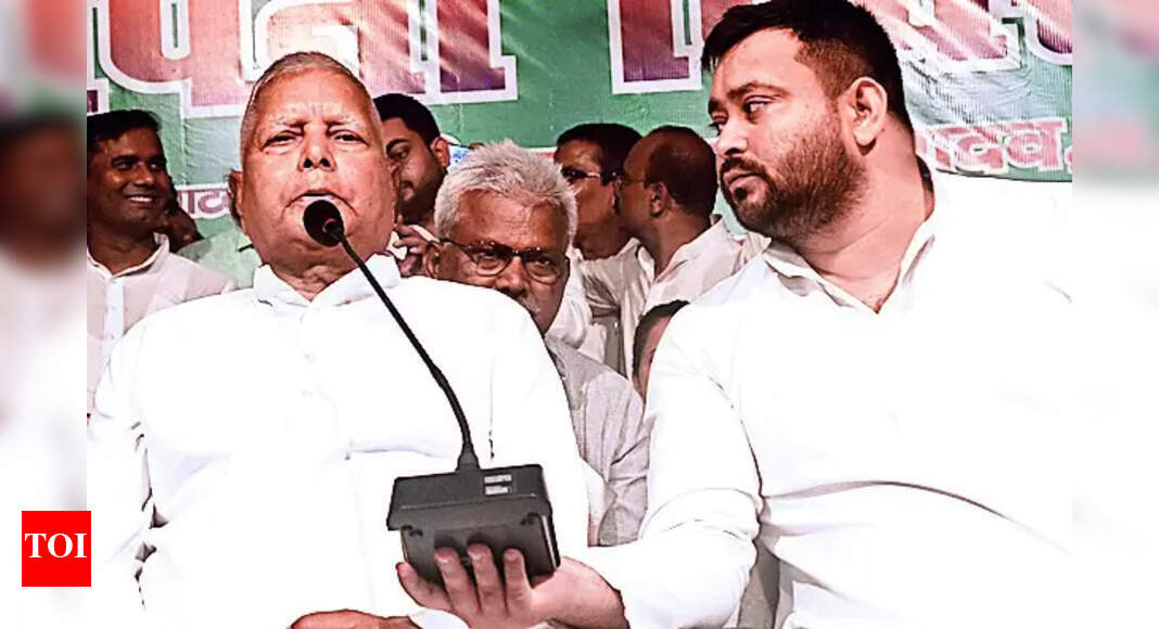 Modi Govt: Lalu predicts fall of Modi government by August | Patna News - Times of India