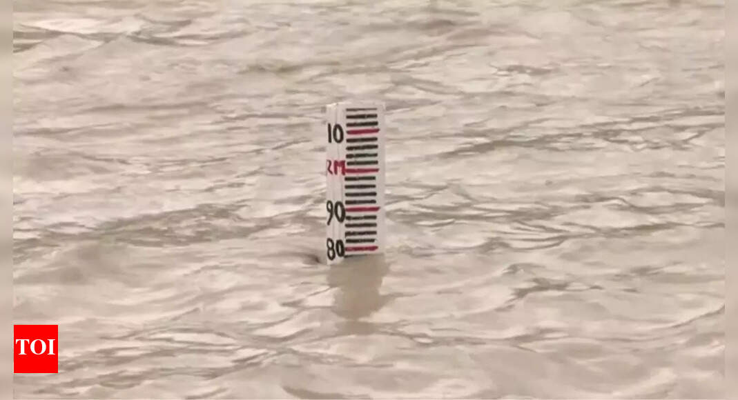 Uttarakhand weather forecast: IMD issues heavy rain alert for next 3 ...