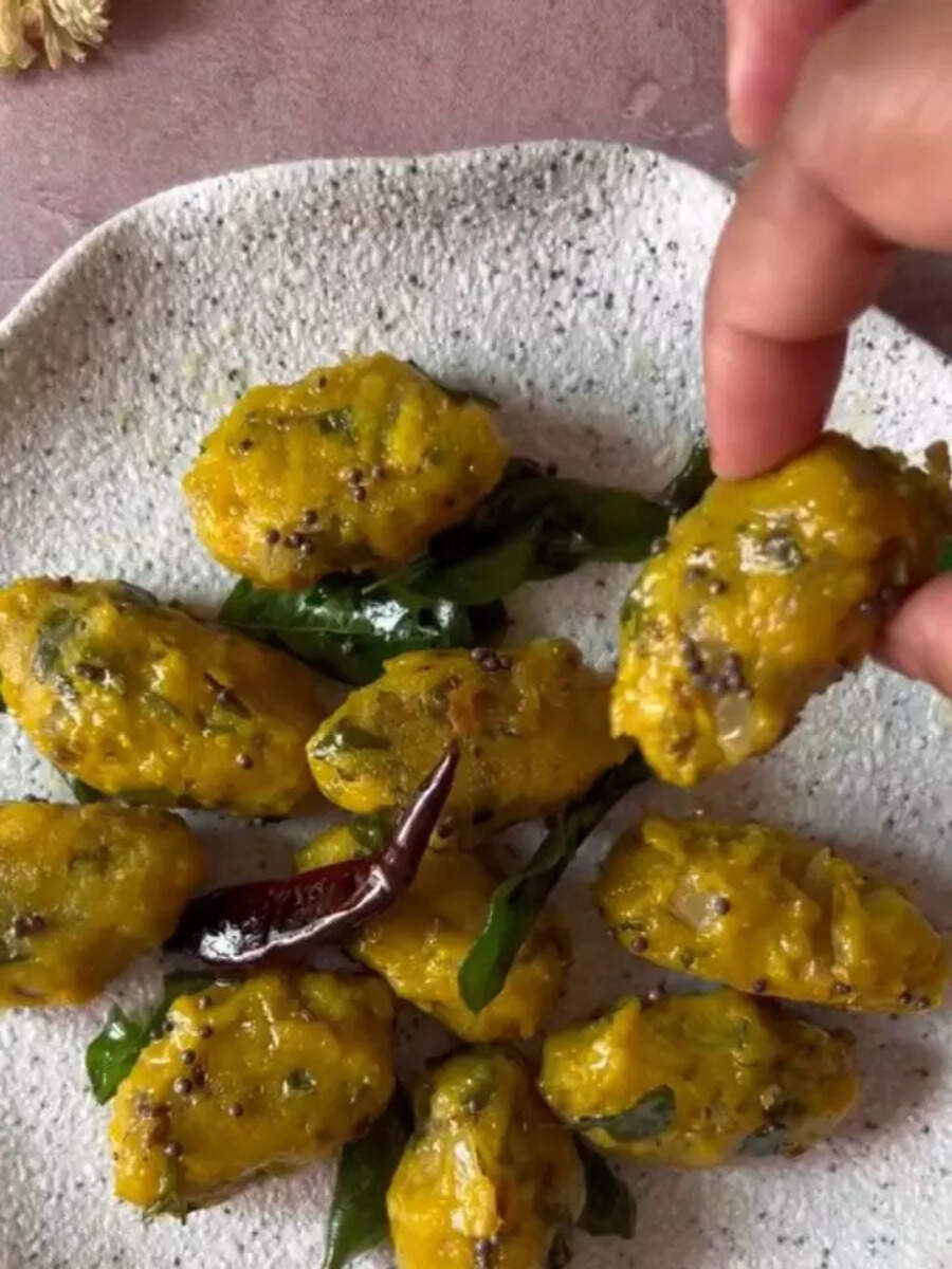 Tried Bafauri? A Healthy Steamed Dumpling From Madhya Pradesh | Times Now